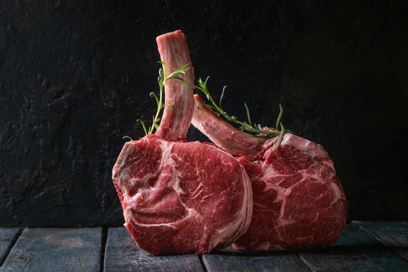 Key features of Tomahawk steak cut for steak lovers